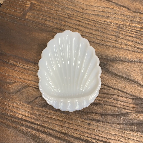 Accents | Vintage Milk Glass Shell Trinketsoap Dish | Poshmark